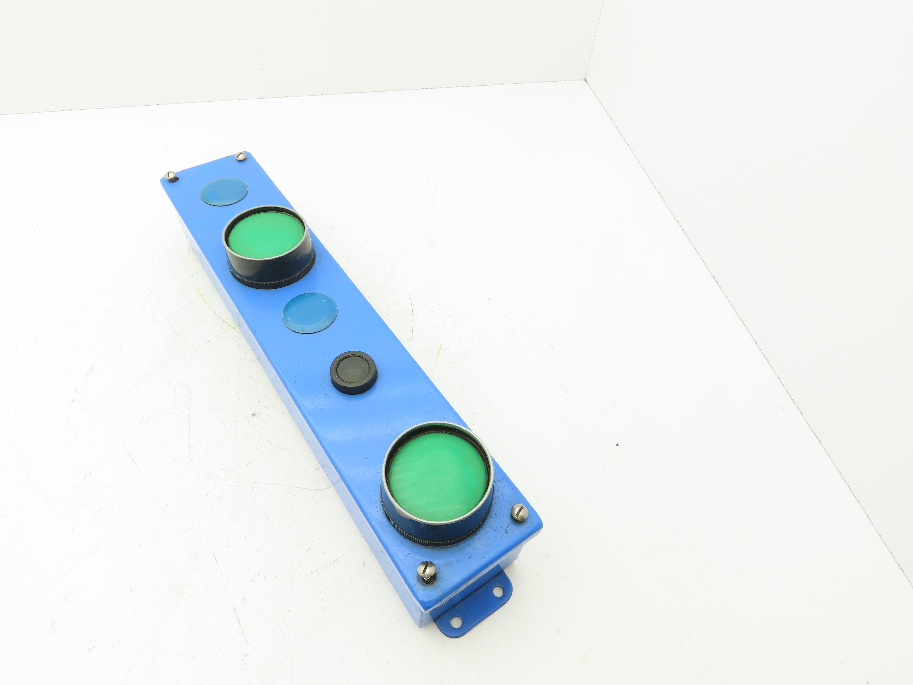 Pushbutton Control Station 5-Hole 30mm Giant Green Momentary Push Butt ...