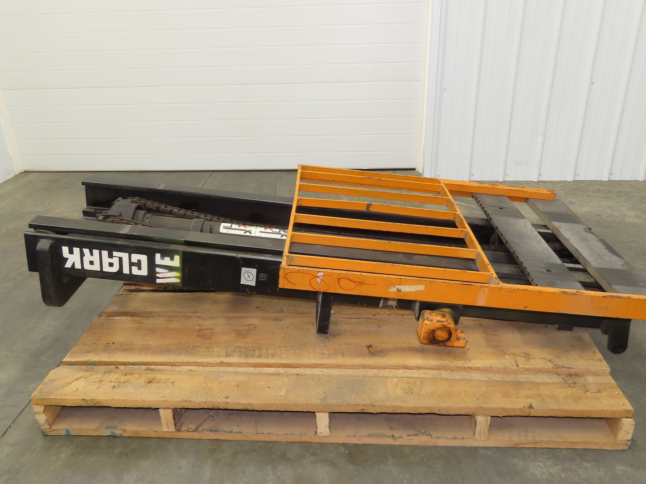 Clark S40 PowrWorker Forklift Mast 2-Stage 130" Lift 47"x 38" Carriage ...