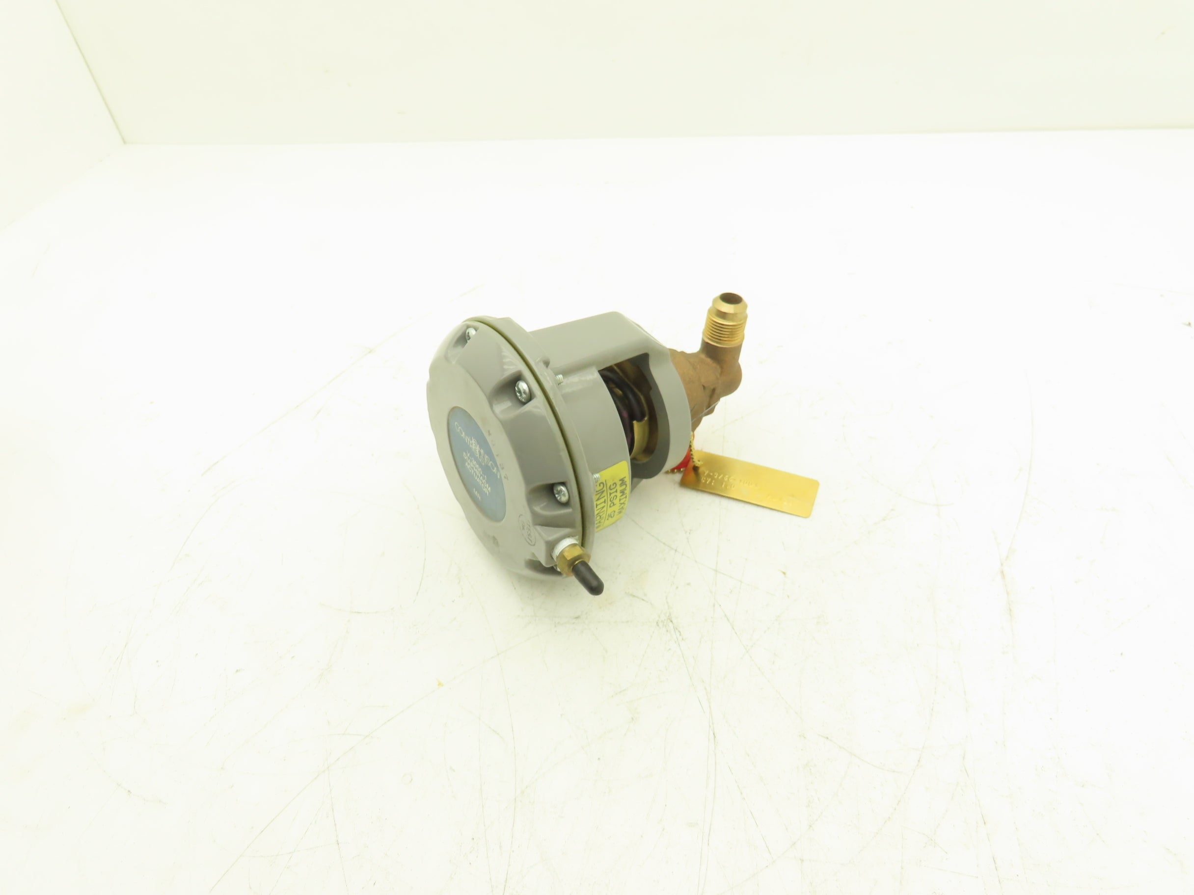 Johnson Controls V-3766-1001 Control Valve Diaphragm 1/2"NPT O.D Flare ...