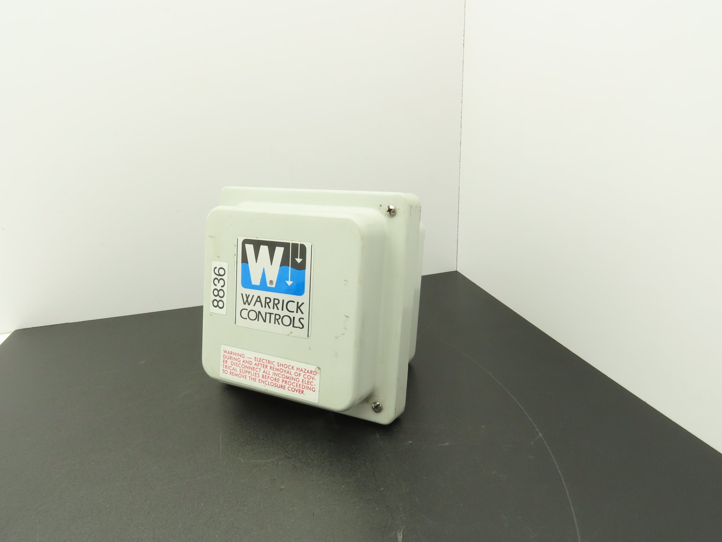 Warrick Controls 16HMJ1A0 Relay Module 1NO,1NC 120vac 8 pin 6"x6"Enclo ...
