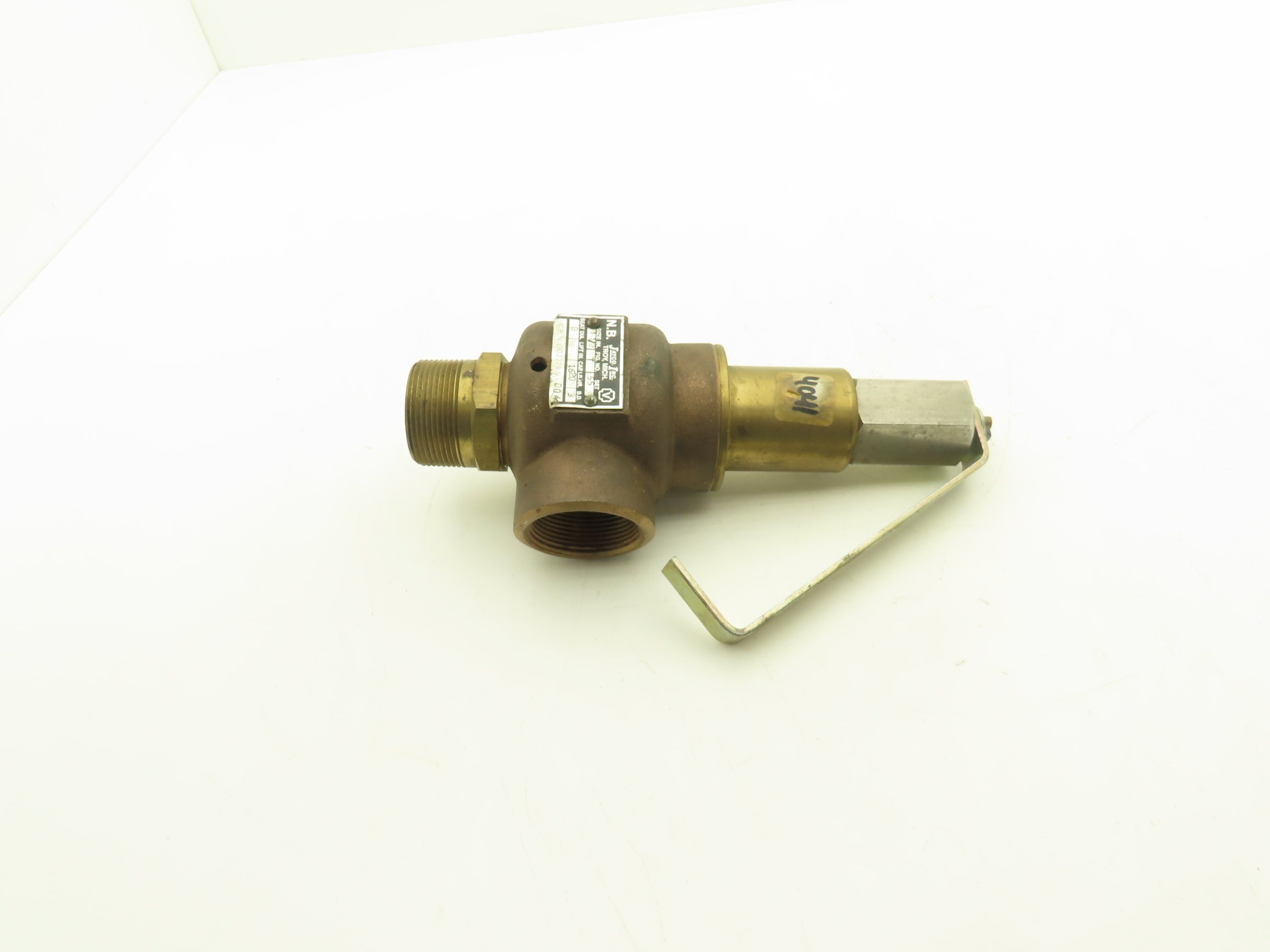 Jayco Safety Relief Valve Side Outlet 55 Fig T 1.5" NPT – ARROW ...