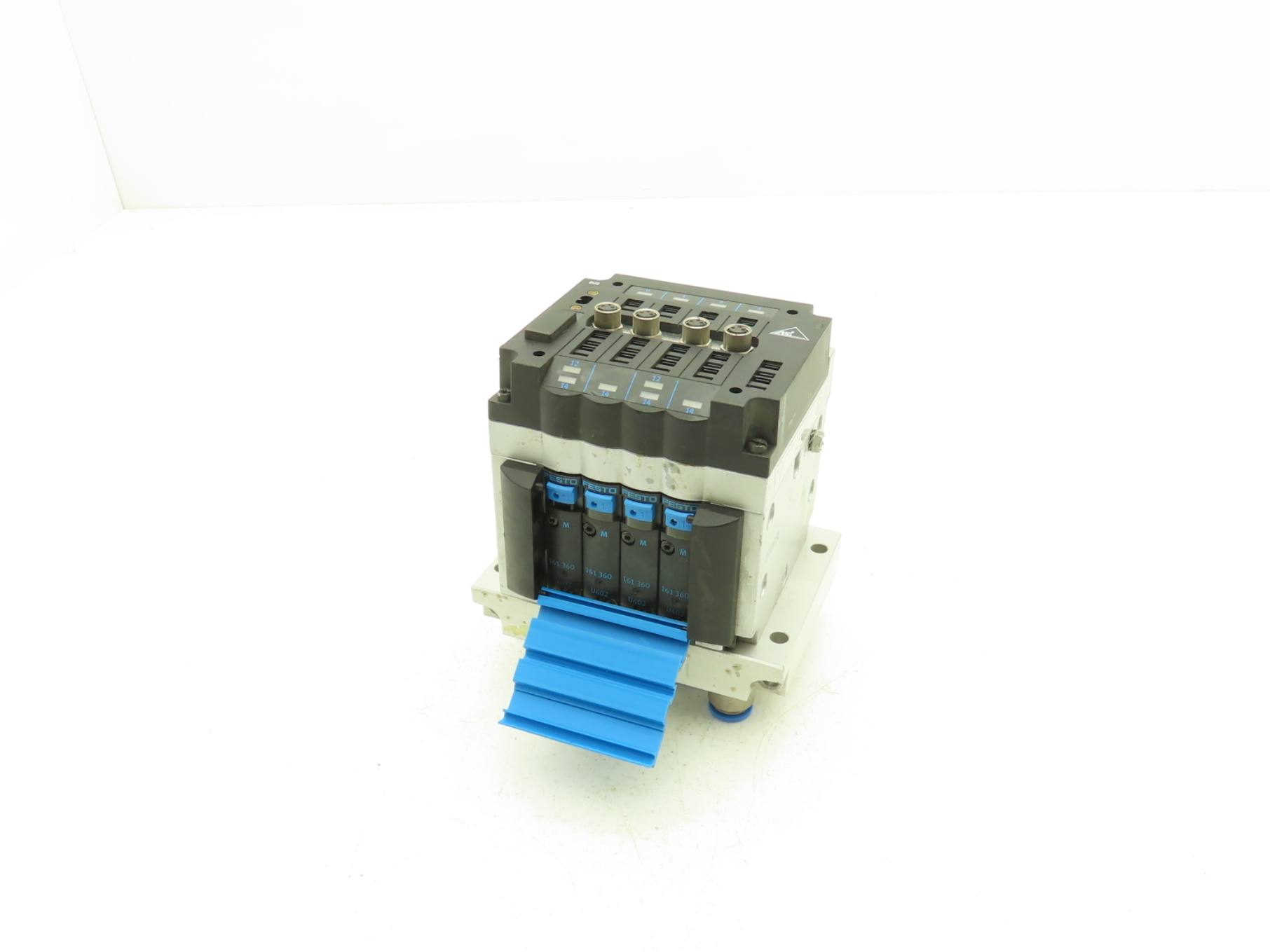 Festo CPV14-VI-P4-1/8-B Pneumatic 4-Station Solenoid Valve Manifold 24 ...