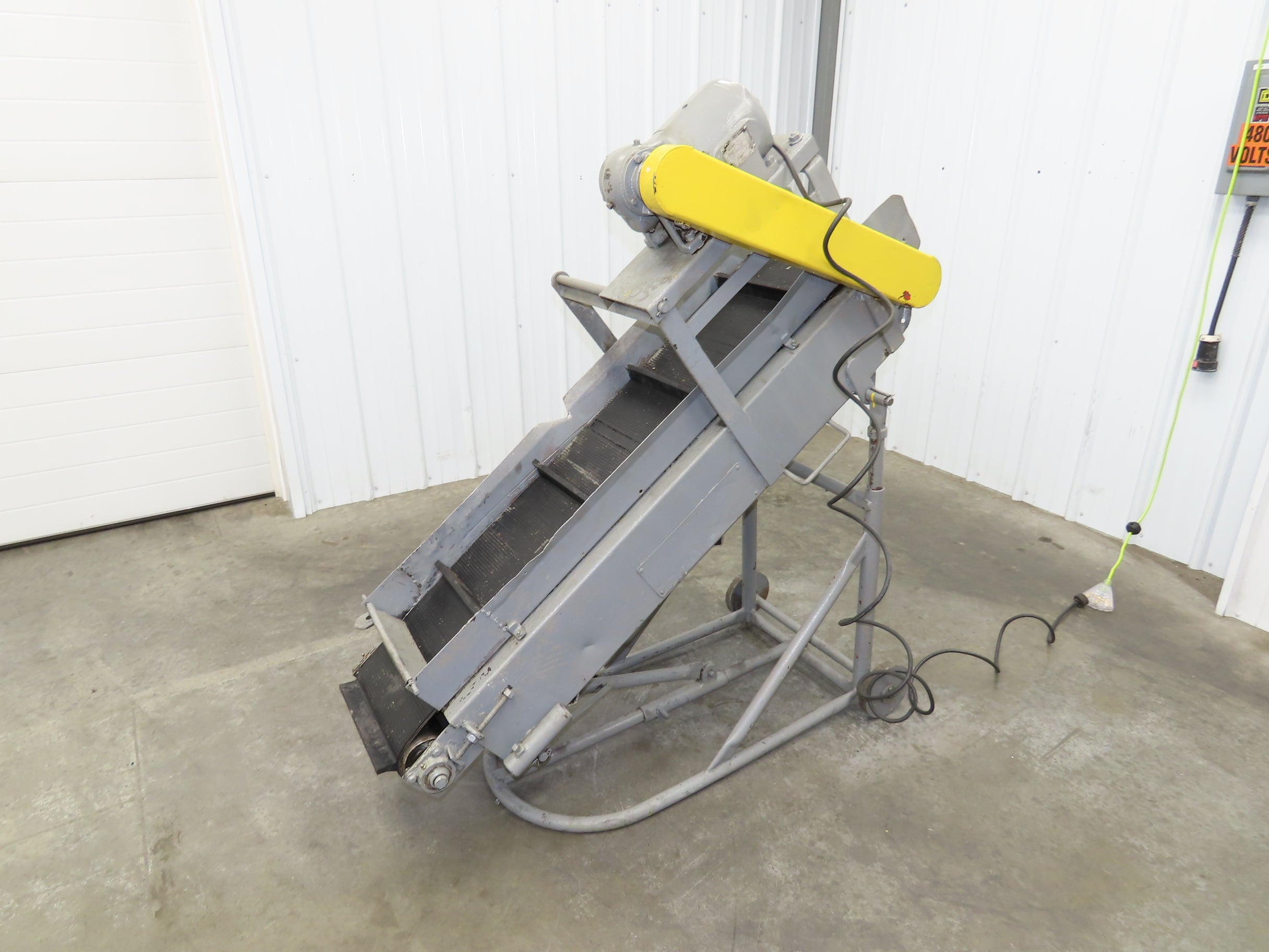 60"L Adjustable Incline Portable Parts Conveyor 12" Cleated Belt 115V ...