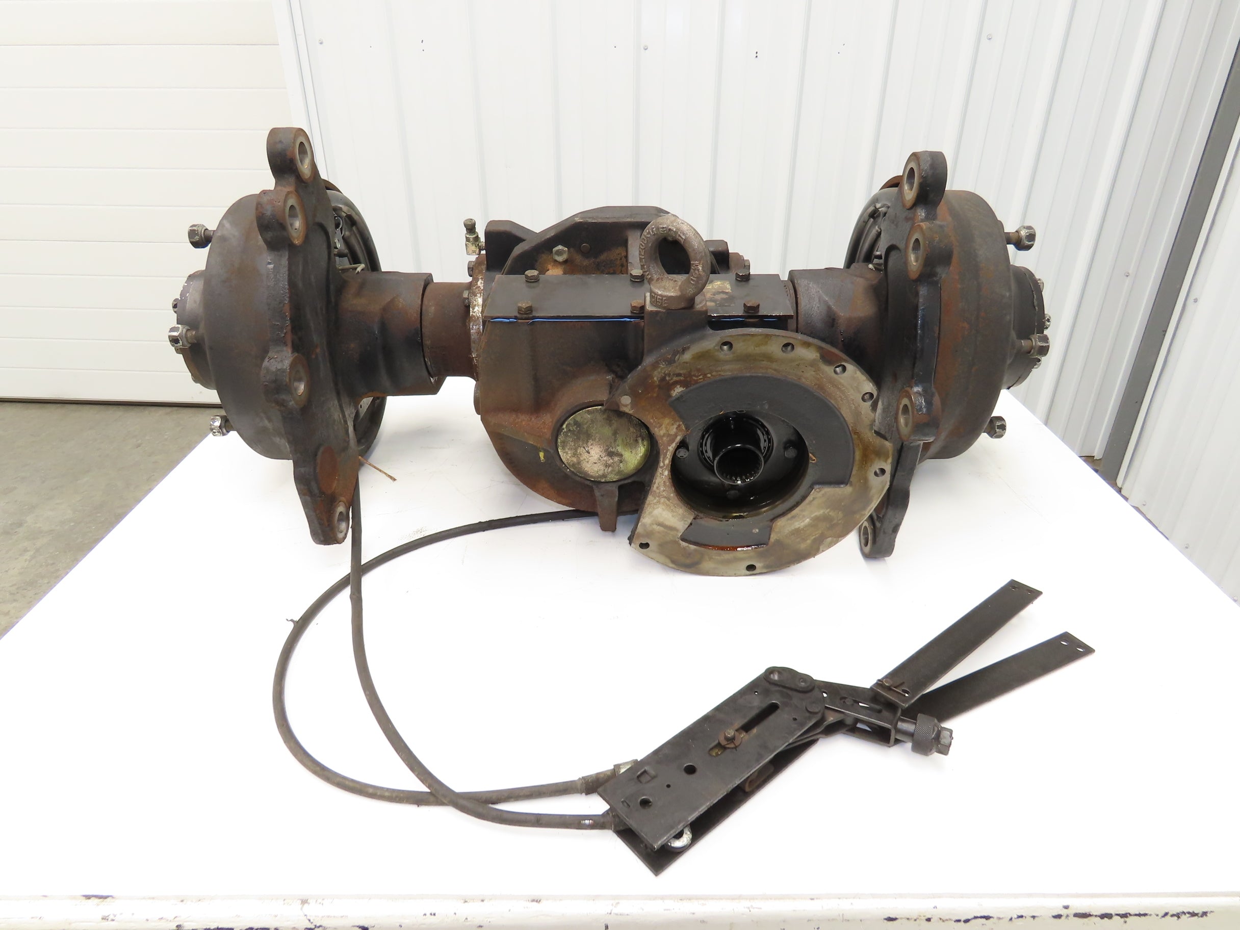 Hyster E60Z-33 Forklift Front Dual Wheel Drive Axle Assembly 6-Lug & P ...