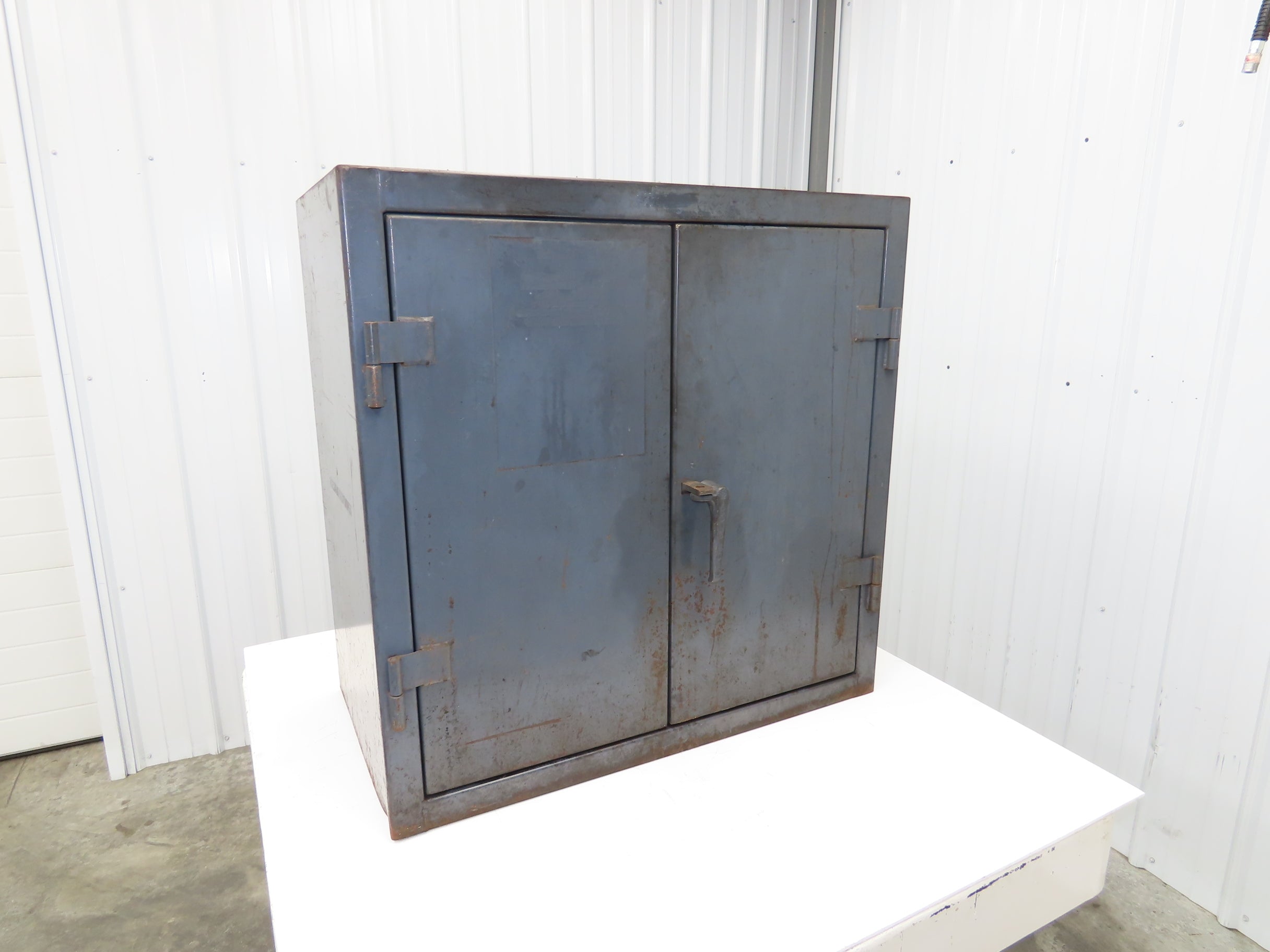 Strong Hold Extreme Duty 12 GA Counter-Height Cabinet 2 Shelf 36x20x36 ...