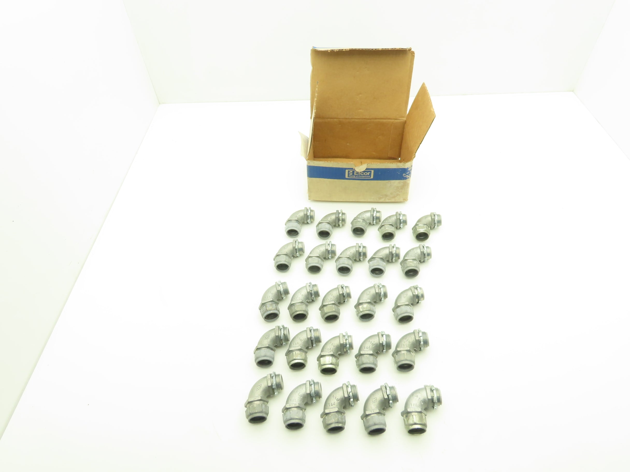 Efcor 3/4" 90° Elbow EMT Metallic Conduit Connector Fitting Box of 25 ...