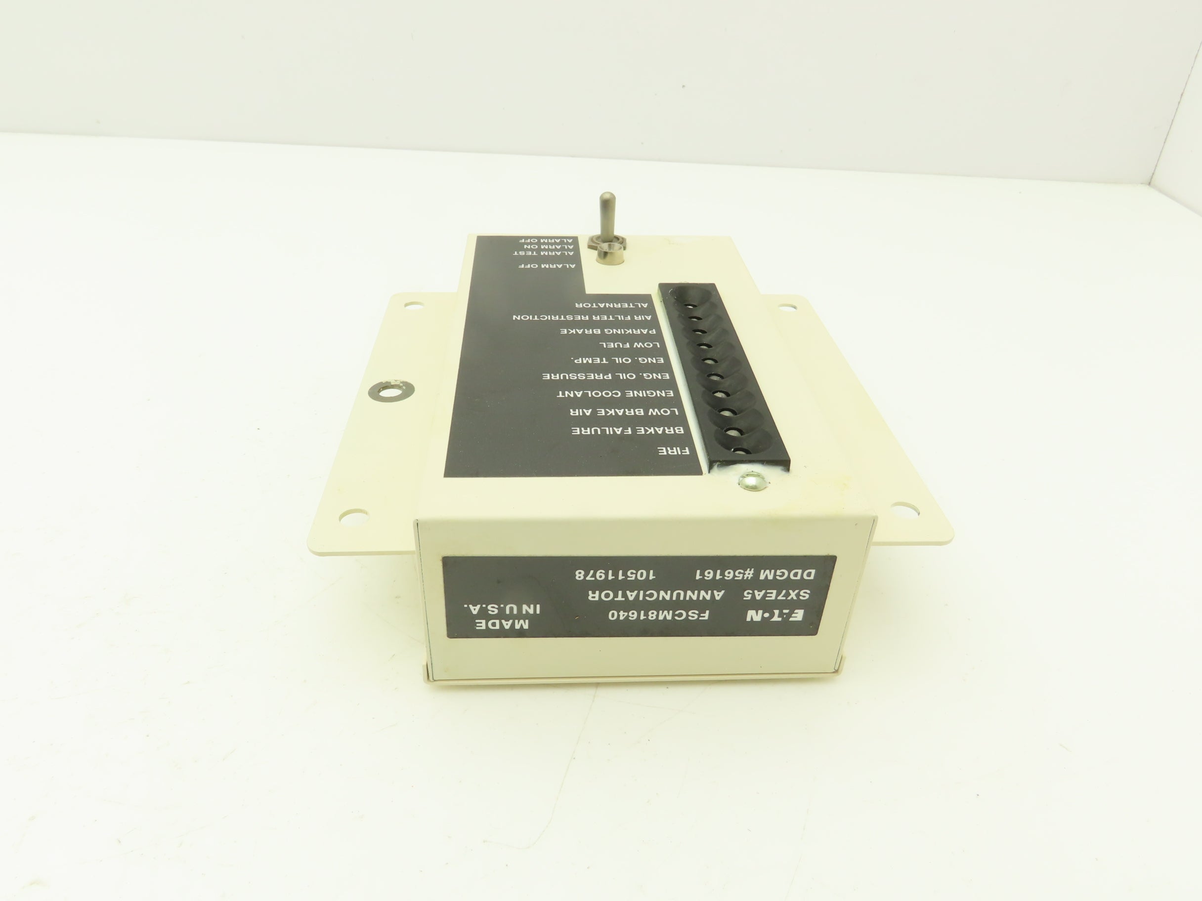 Eaton SX7EA5 Annunciator Lighted Indicator Panel W/Alarm On Off Test F ...