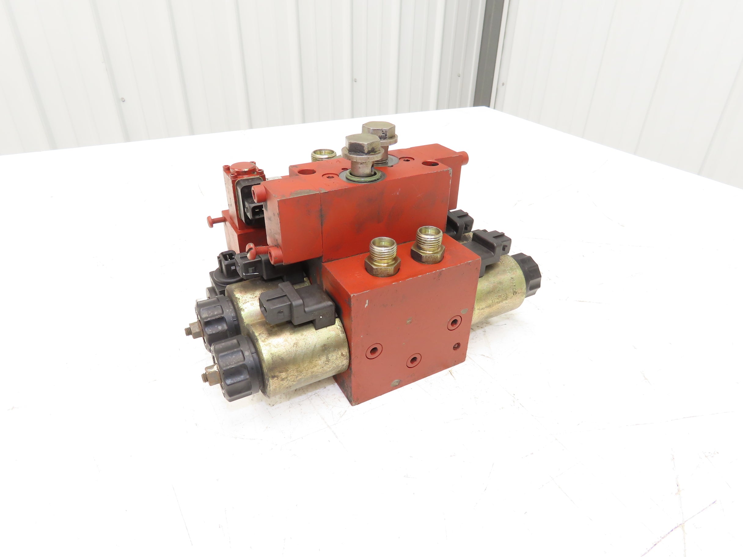 Linde BR 335 Hydraulic 3-Spool Forklift Mast Control Valve Removed Fro ...