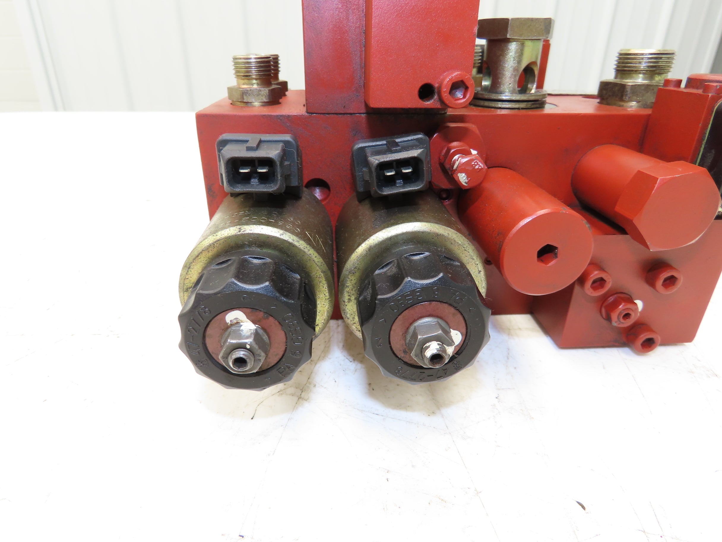 Linde BR 335 Hydraulic 3-Spool Forklift Mast Control Valve Removed Fro ...