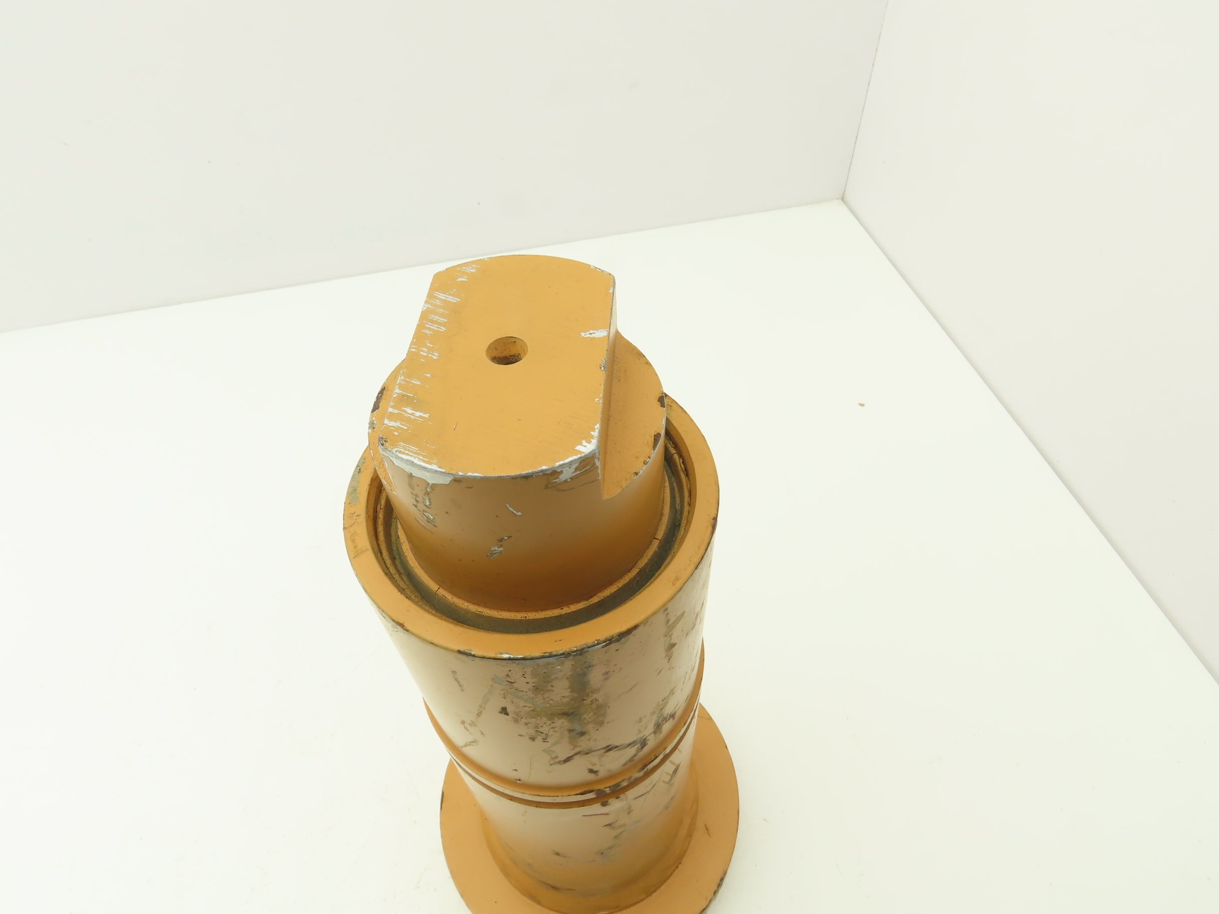 D36642 Grease Cylinder 2-3/8" Shaft 5-1/2" Base 8" Stroke Track Tensio ...