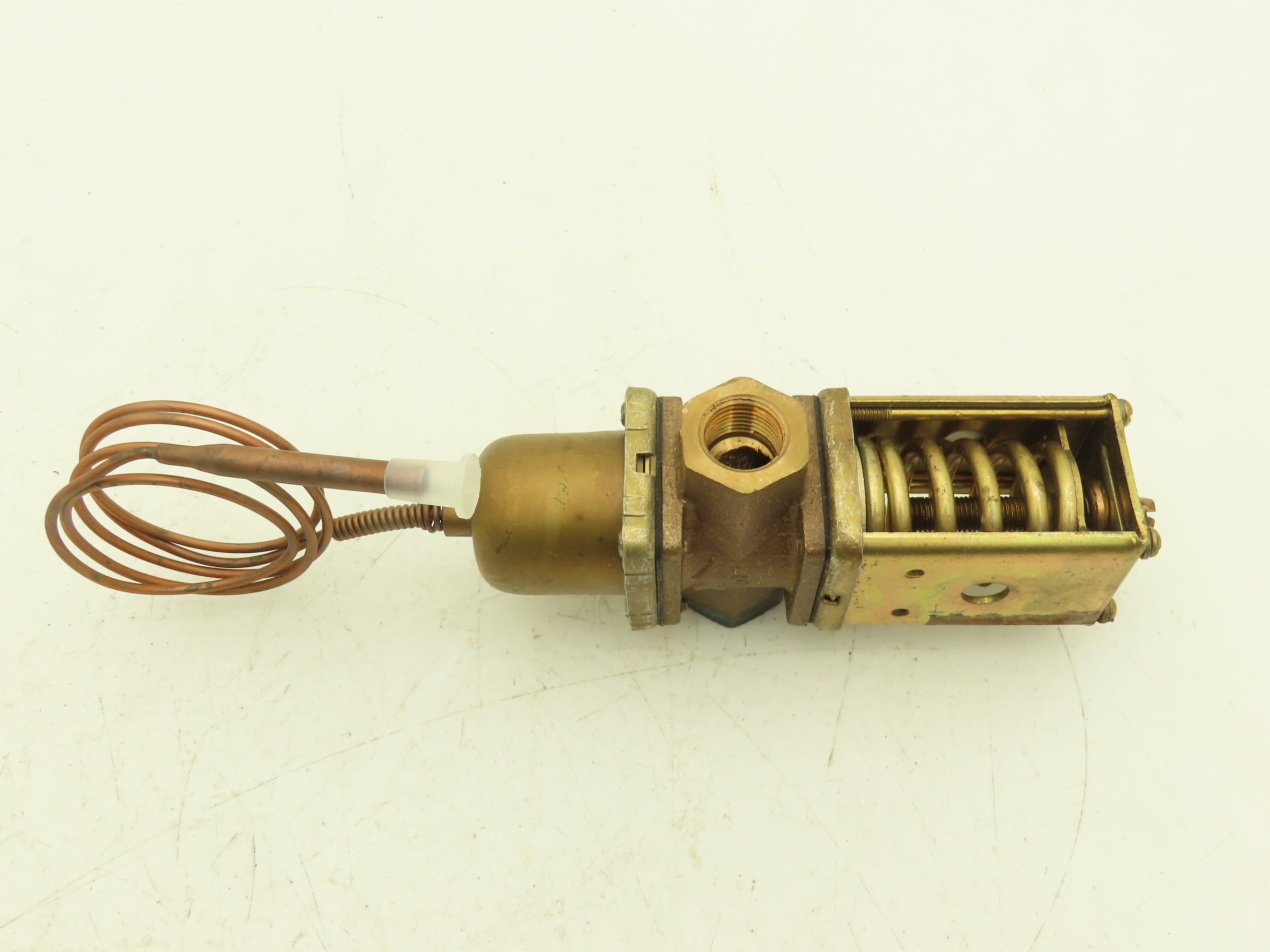 Johnson Controls V46BA-2 Water Valve 3/8" NPT 150 PSI Max Set 105# Ran ...
