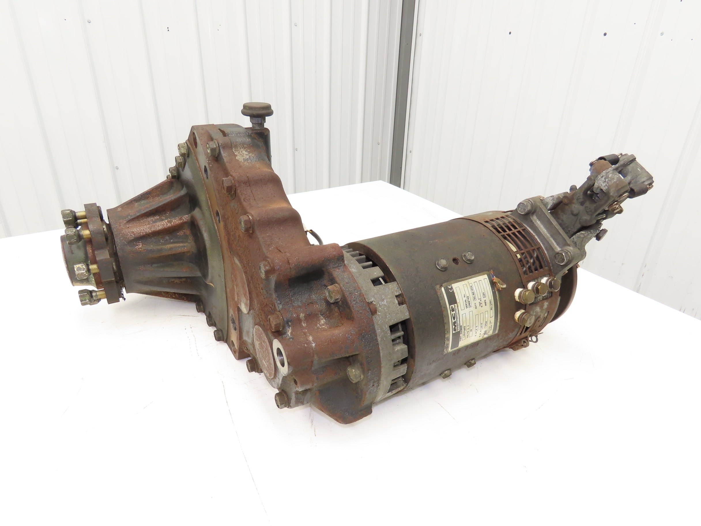 Caterpillar LNAJ4002 Forklift Left Front Drive Axle & Motor 8-Lug Off ...