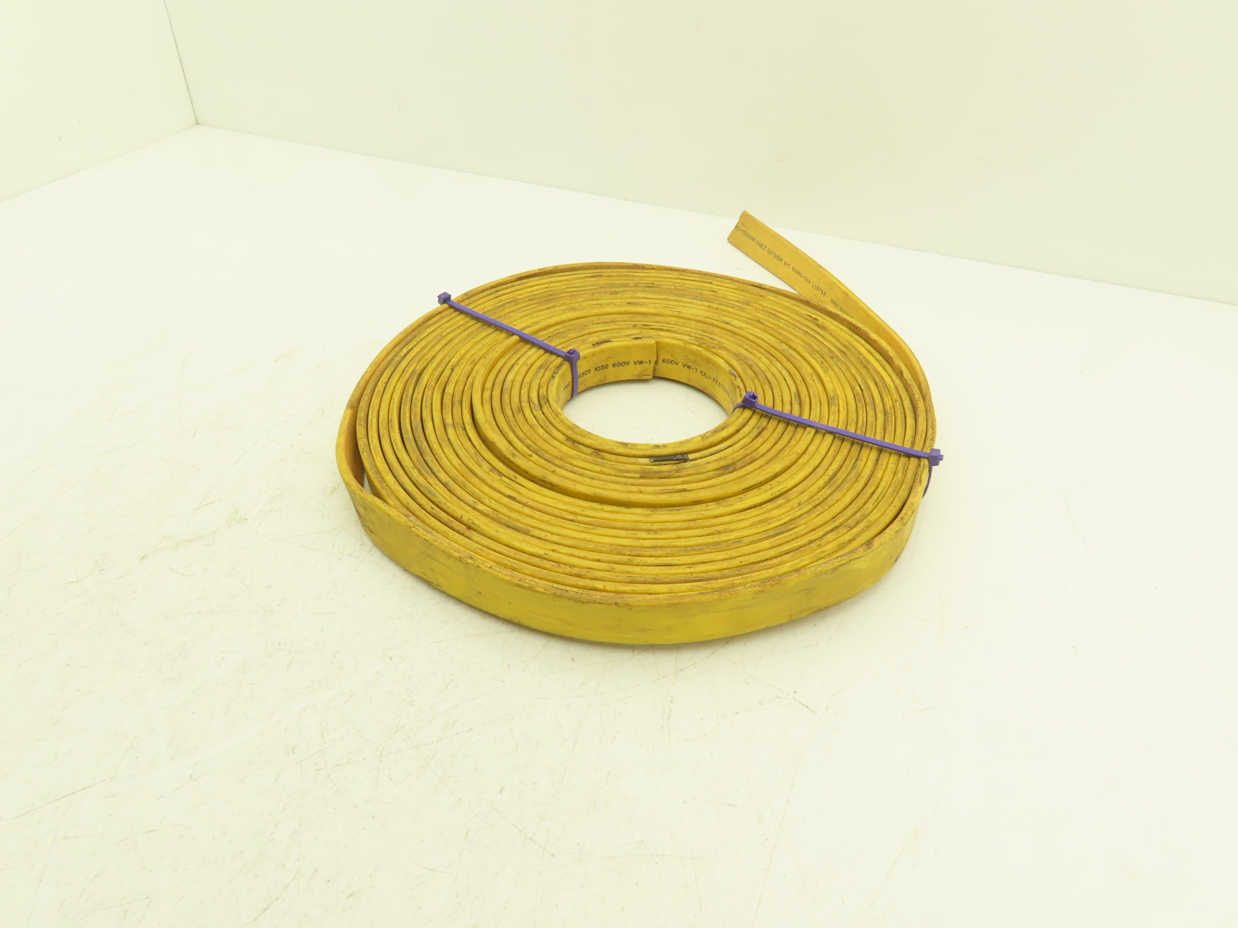 Festoon Cable Outdoor E-24573 Multi-Conductor Flat Cable 8 Wire 16AWG ...