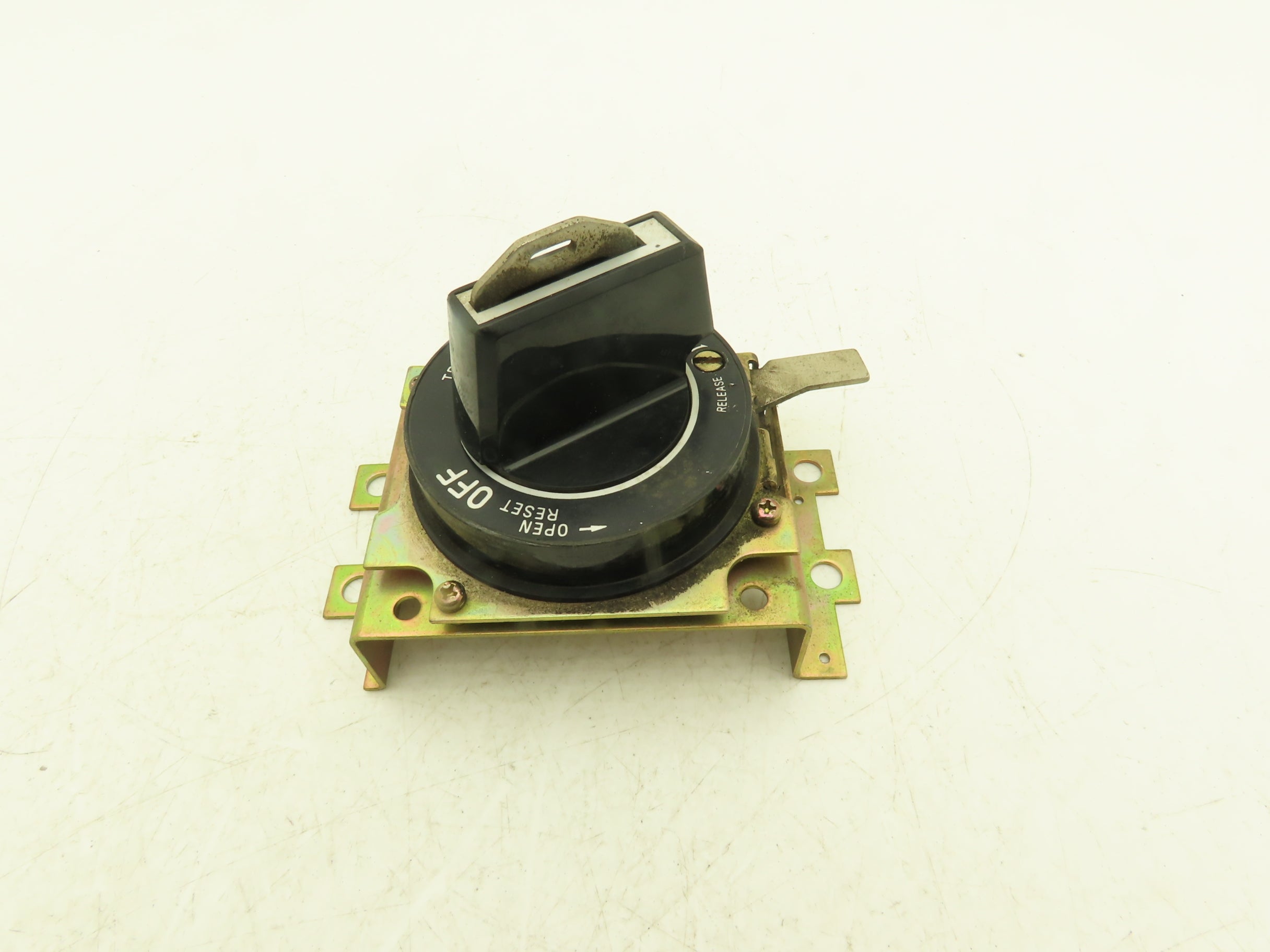 Fuji Electric N-13A-Q-00905 Rotary Operating Handle Breaker Switch Lot – ARROW INDUSTRIAL SALES