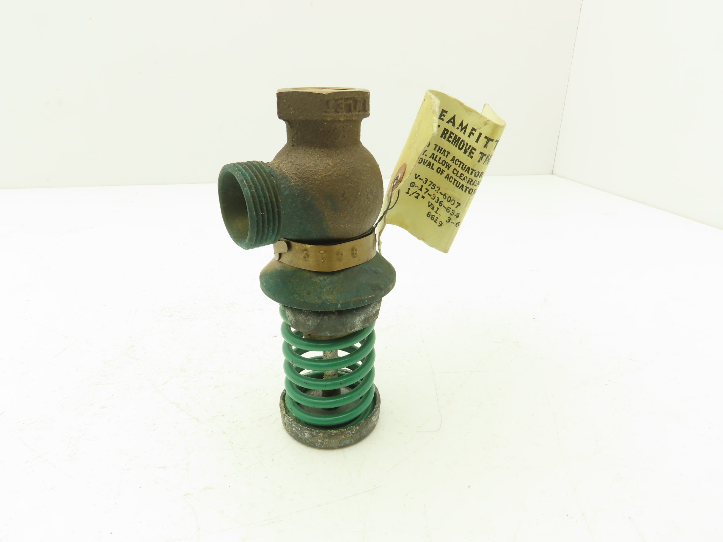 Johnson Controls V-3752-6007 1/2" Steam Union Angle Valve 3-6 PSI ...