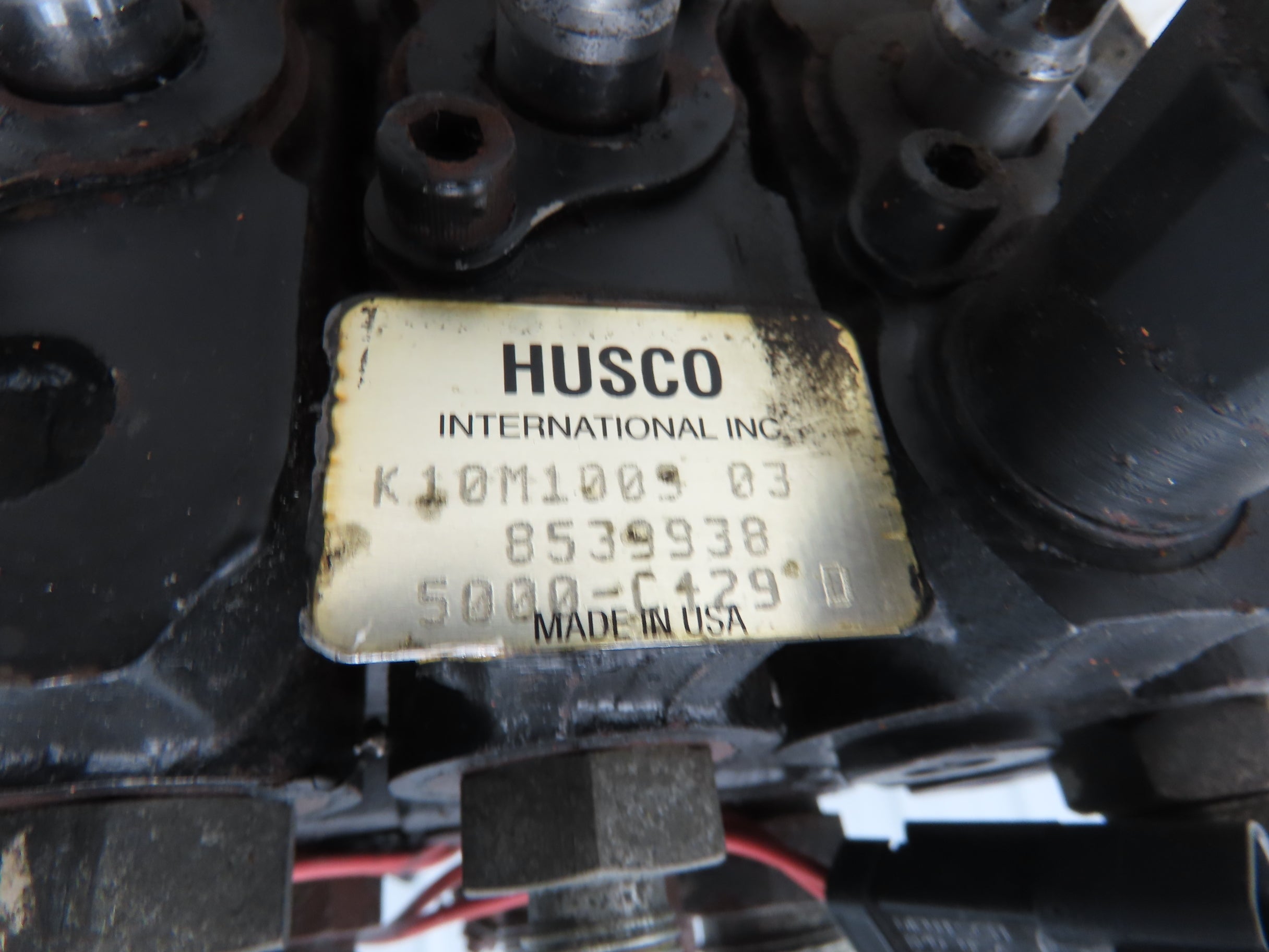 Husco 5000-C429 D Hydraulic 3-Spool Forklift Mast Control Valve Off ER ...