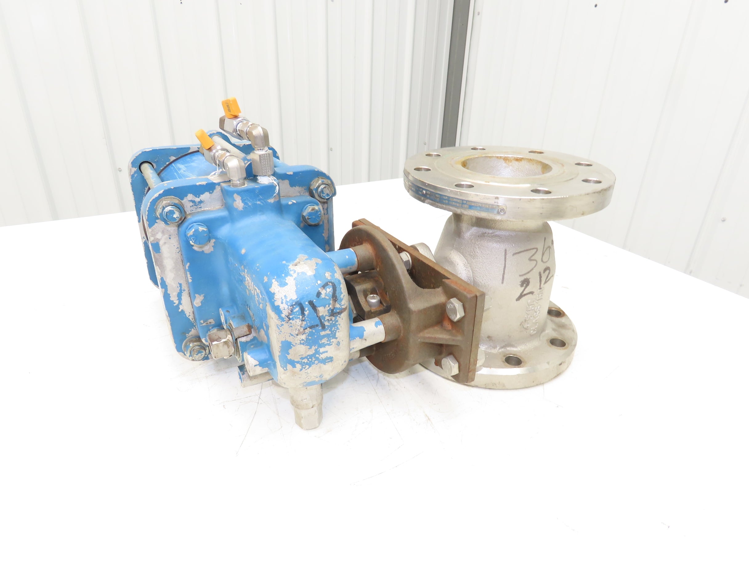 Jamesbury 4" 5150 31 3600TT 316SS Flanged Ball Valve & Pneumatic Actua ...