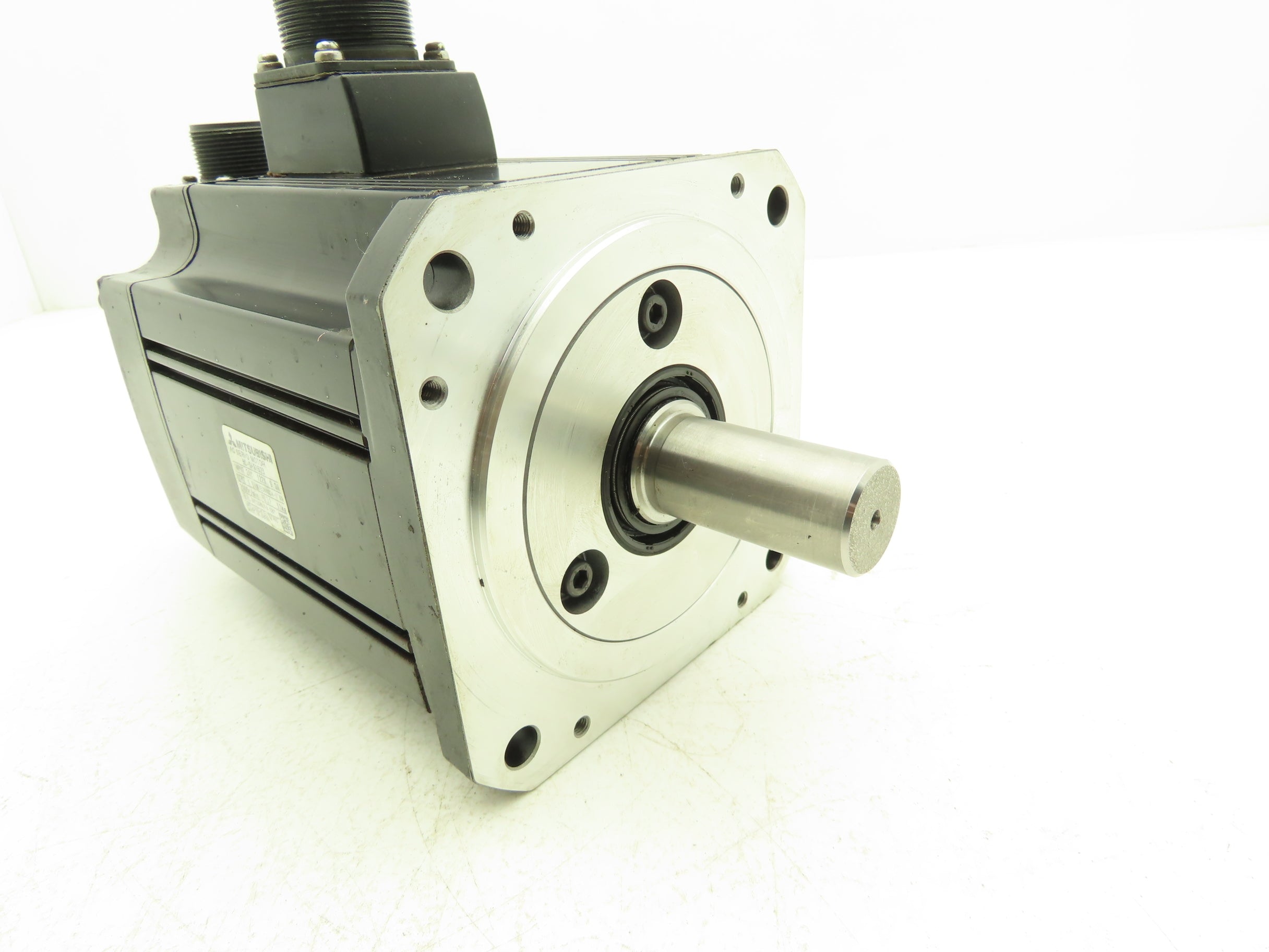 Mitsubishi HC-SFS152B AC Servo Motor 1.5kw 122V 3PH 2000rpm W/Encoder ...