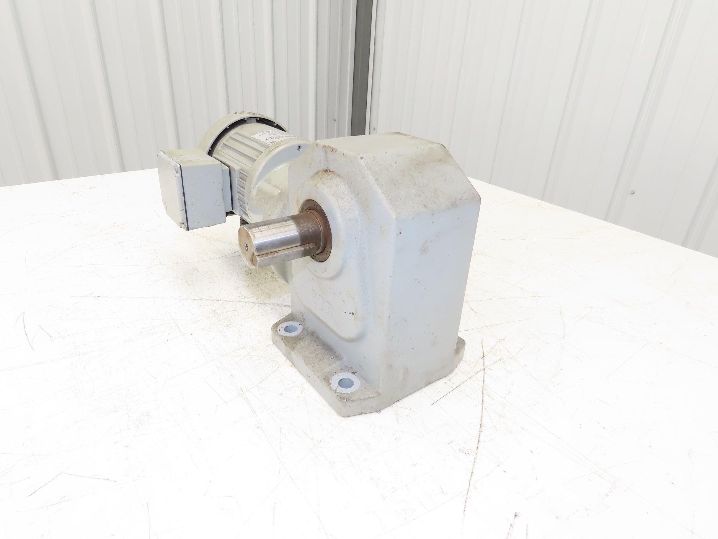 GTR Nissei H2LB-32R-750-T010A Gearmotor 750:1 Ratio 0.1kw 2.3rpm 220V ...