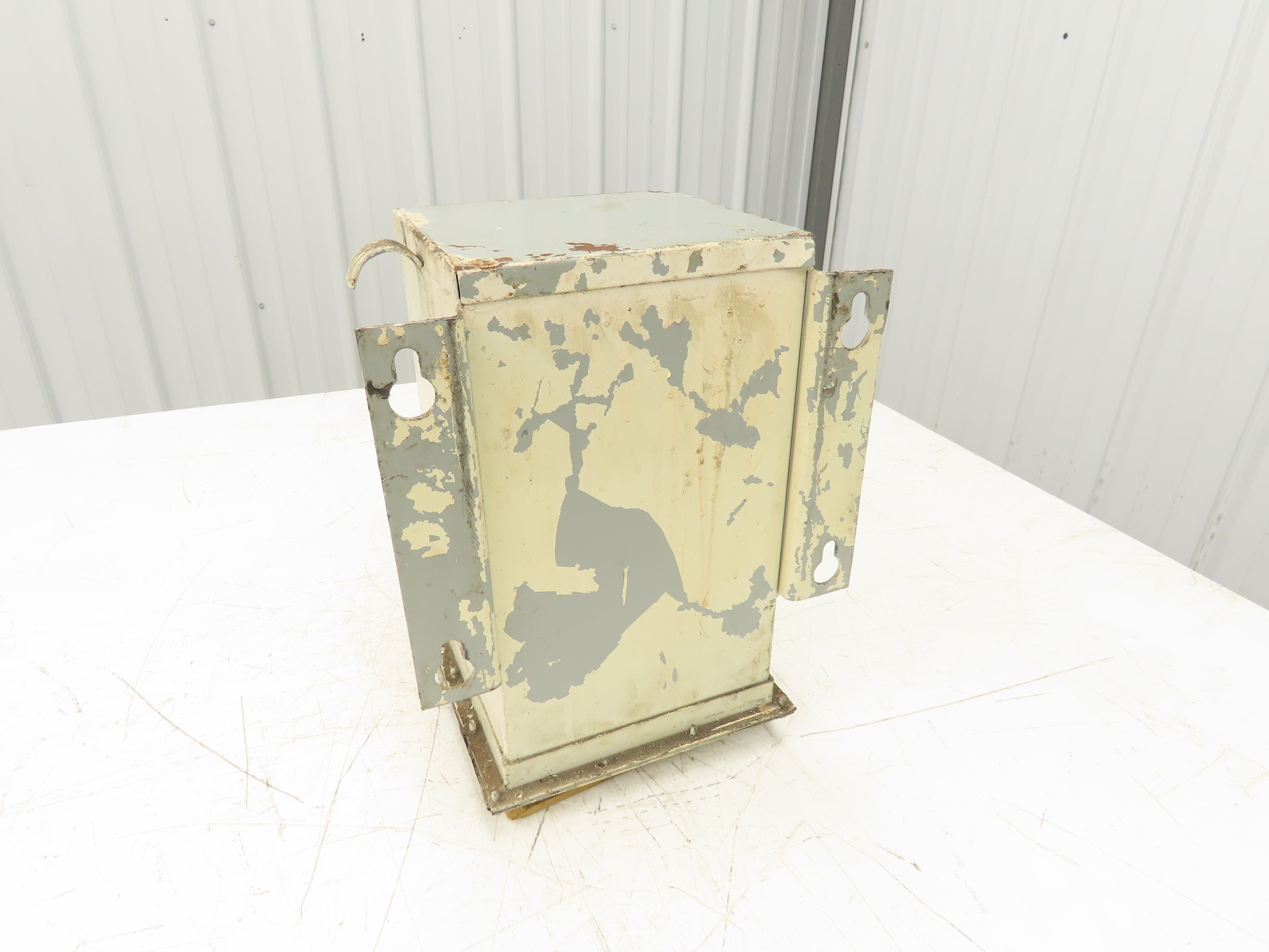 Hevi-Duty HZ12-2000R HSZ-12 Transformer 2kva 1PH 480HV 240LV Type 3R ...