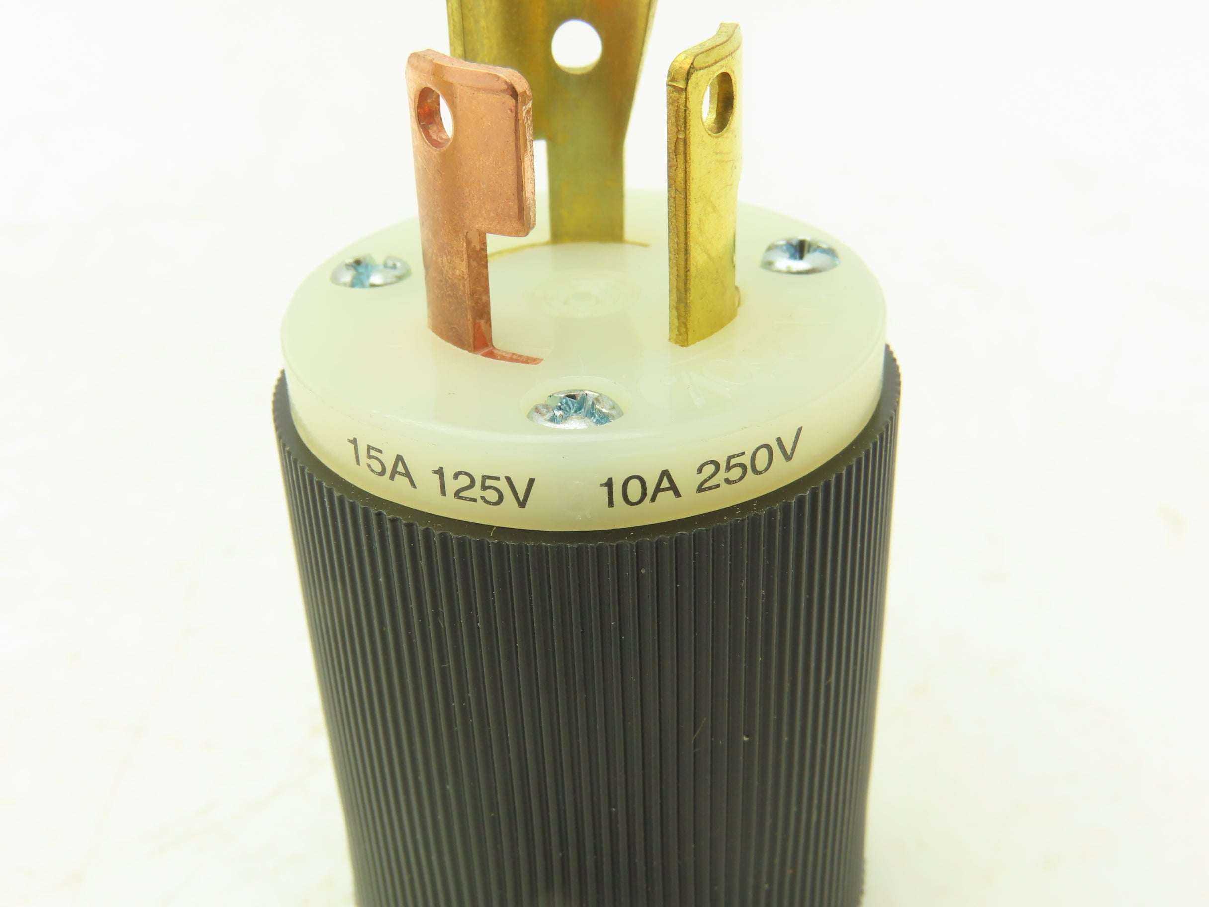 Hubbell HBL7567C Twist-Lock Male Plug 10/15A 125/250VAC 3-Pole 3-Wire ...