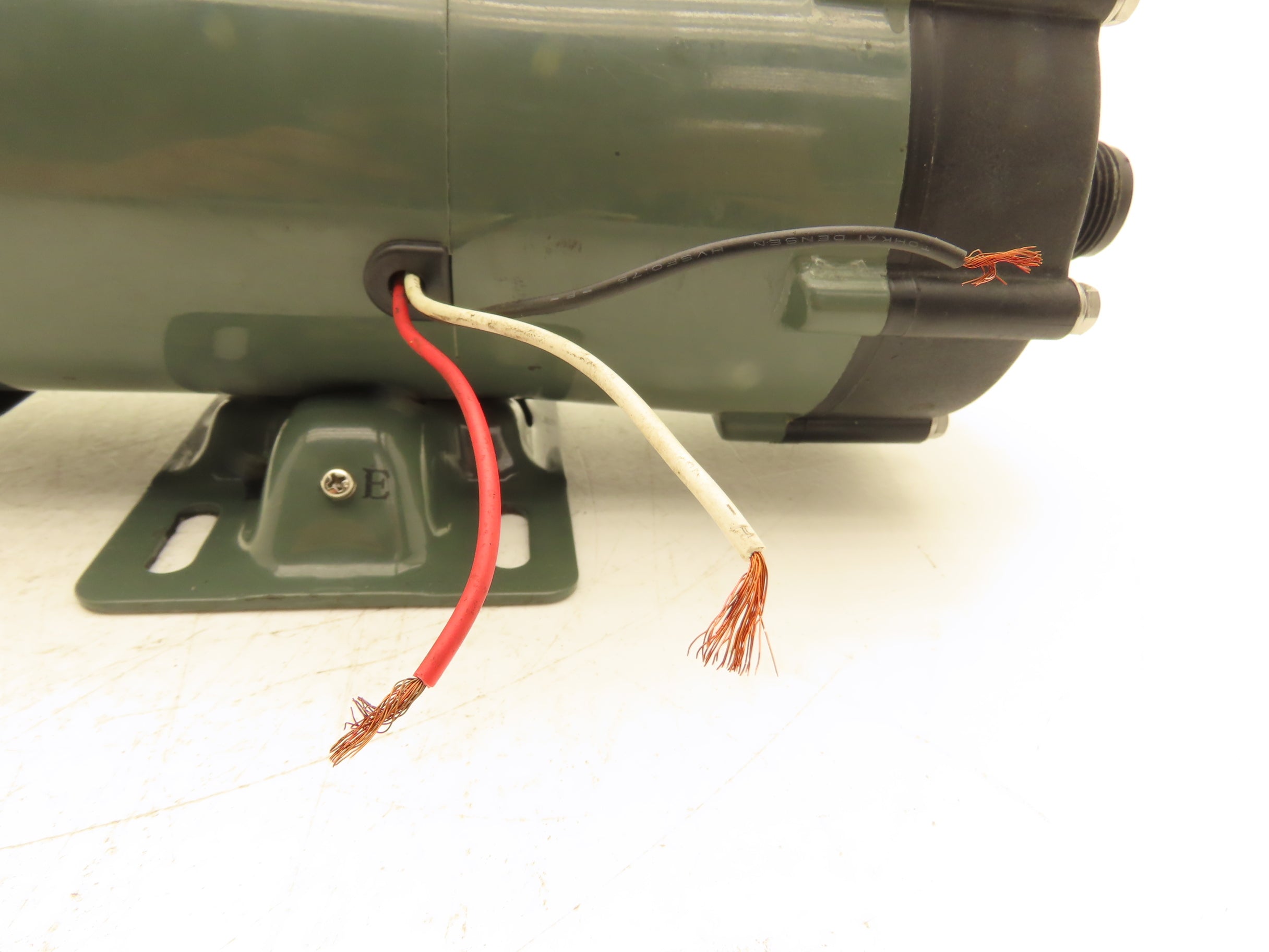 Iwaki MD-100RM Magnetic Drive Water Pump 1"Poly Plastic 220V 3PH 135 L ...