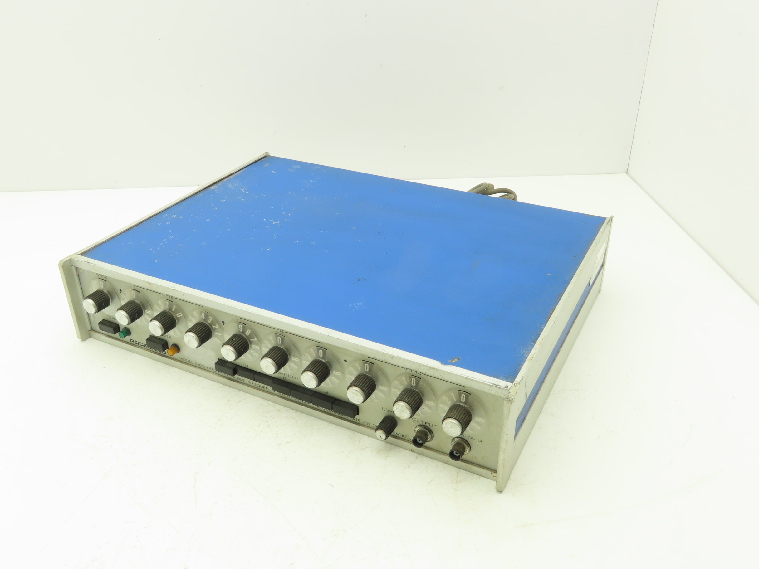Rockland Model 5100-02 Frequency Synthesizer DC 2MHz Output – ARROW ...
