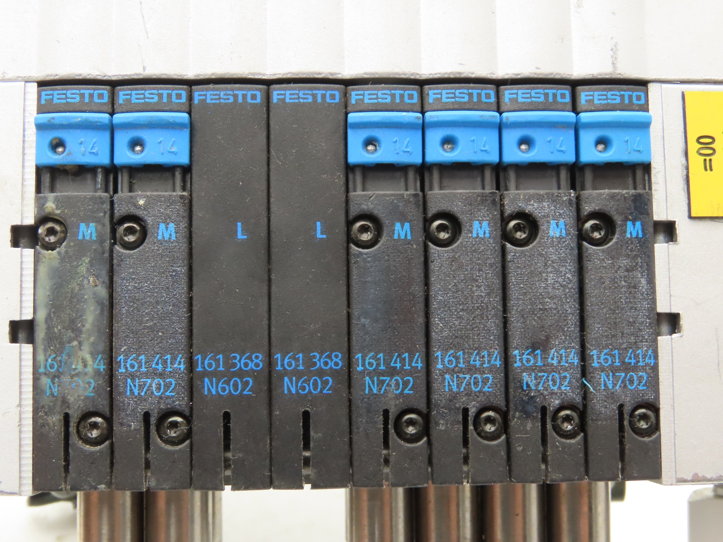 Festo CPV10-GE-ASI-8E8A-Z M8 Pneumatic 8 Station Solenoid Valve Manifo ...