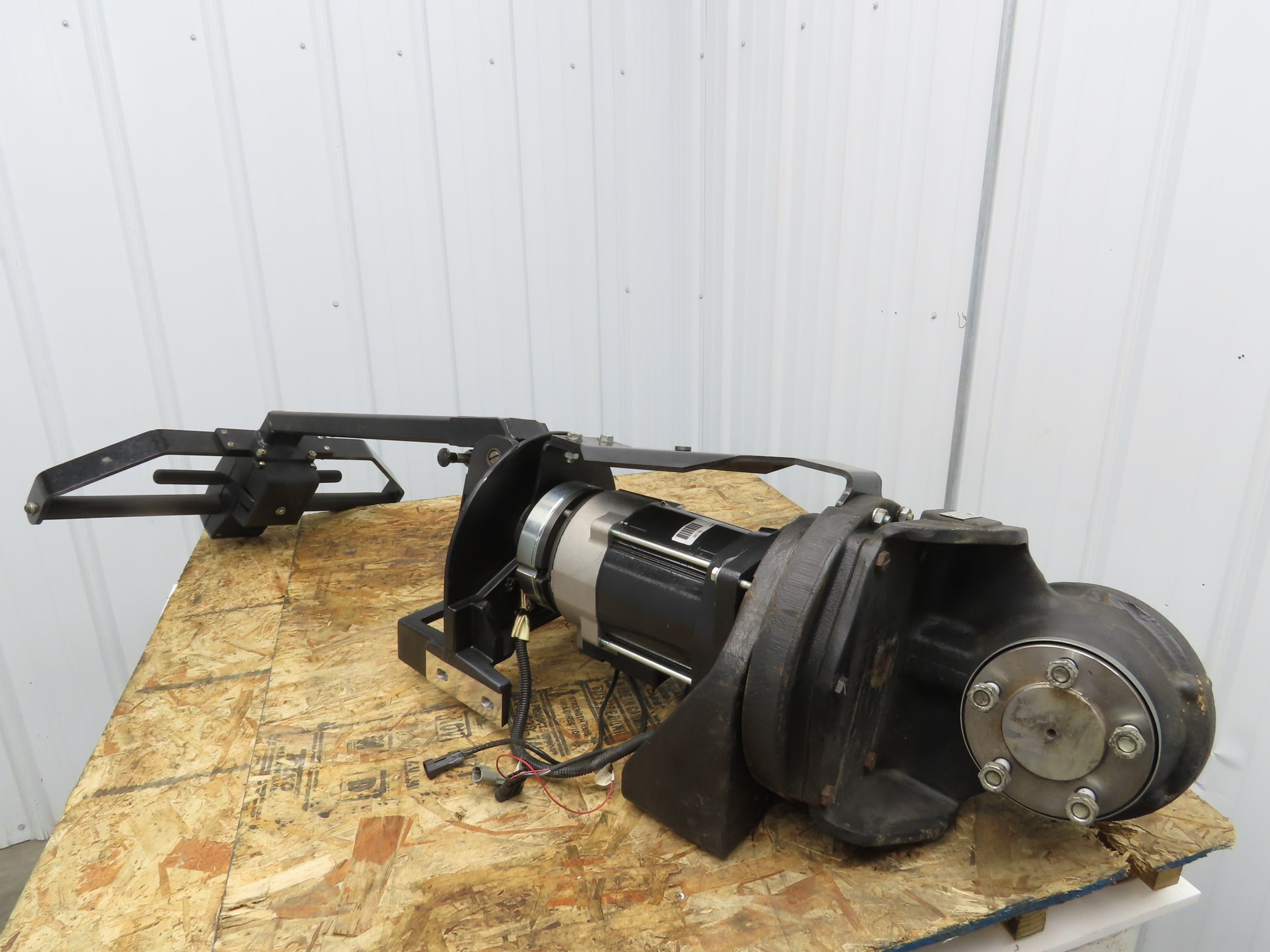 Yale 6831001300 Drive Motor Hub & Tiller Head Control Handle Off MTR00 ...