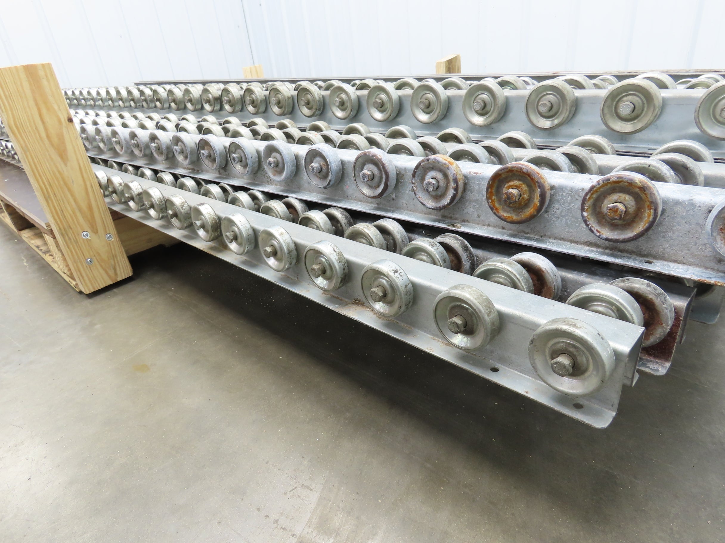 10' Pallet Rack Flow Rail Dual Skate Wheel Conveyor Track 119" Lot of ...