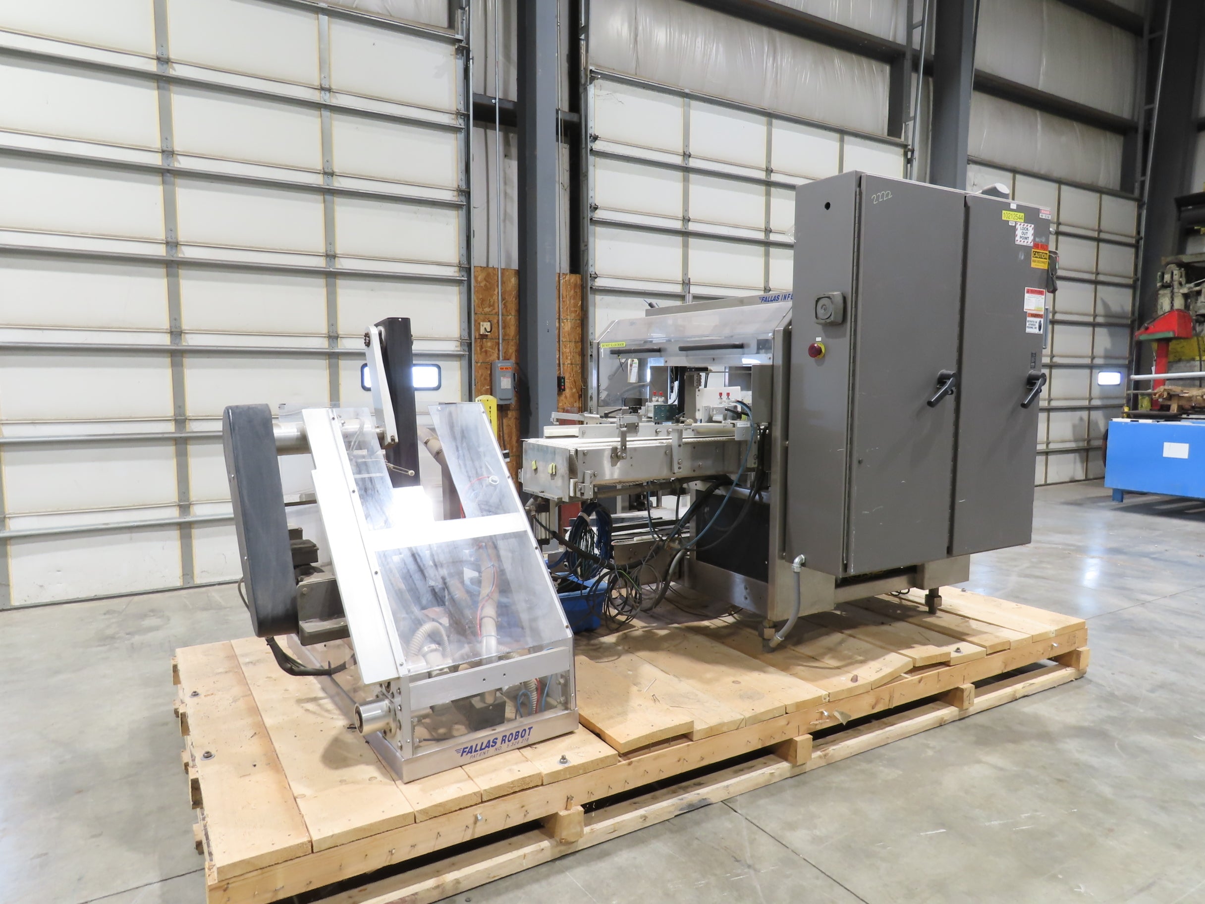Fallas R400 Robotic Arm Pick and Place Case Packer Dual Feed Conveyor ...
