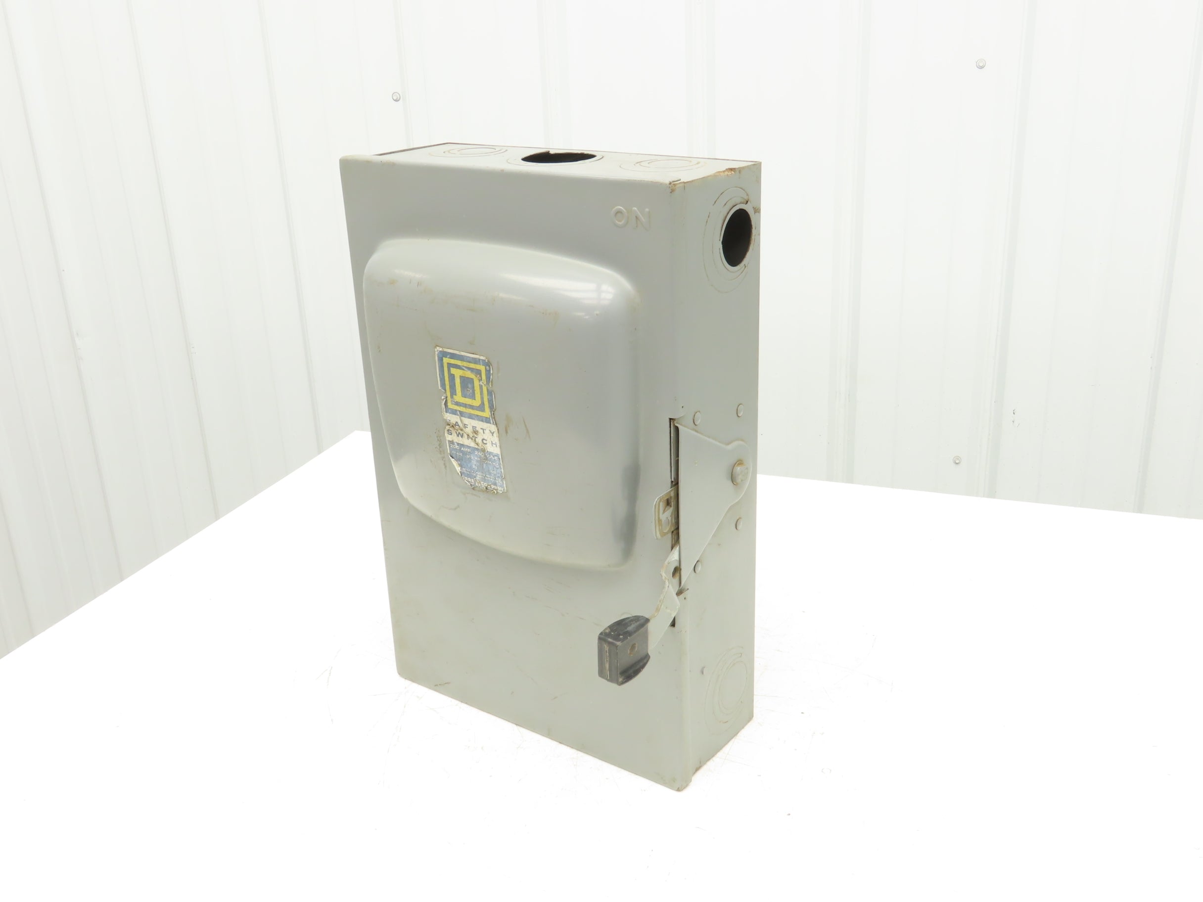 Square D D324 200A Fusible Safety Disconnect Switch Single Throw 240V ...