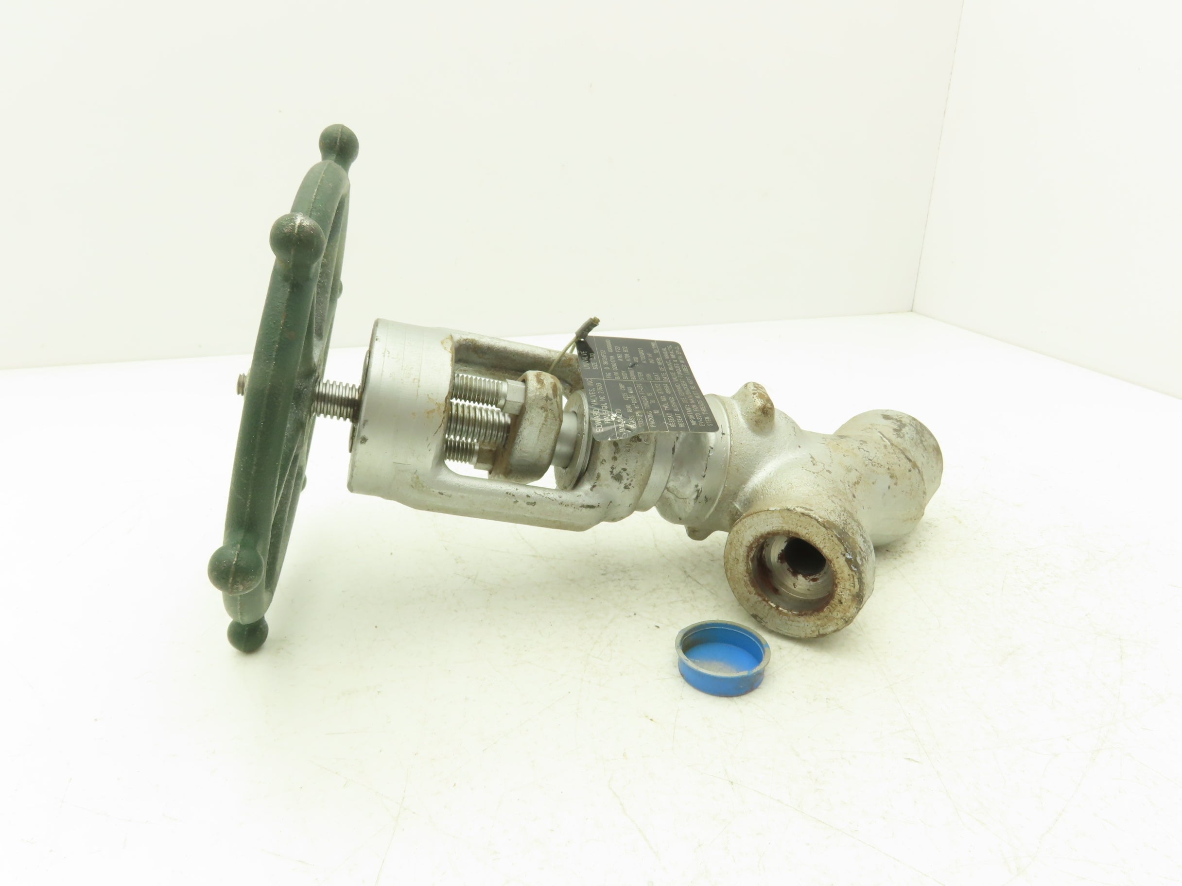 Edward D36124 Univalve Globe Valve Y-Pattern 1" Socket Weld 1335psi Cl ...
