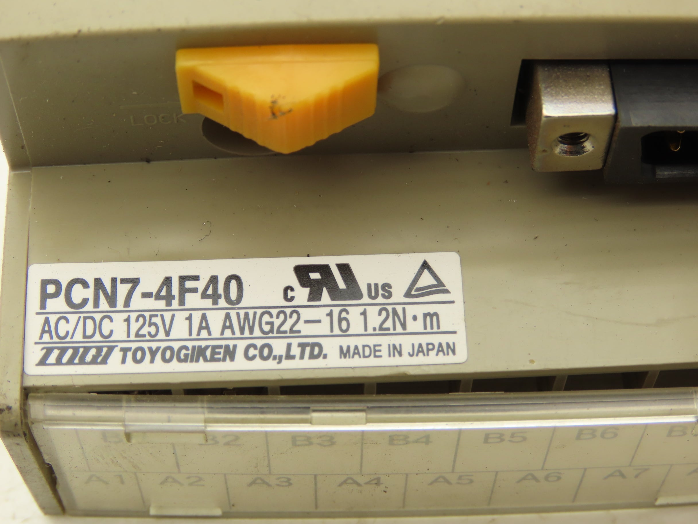 Toyogiken PCN7-4F40 Interface Terminal Block 40-Pin 24V 0.5A DIN Rail ...
