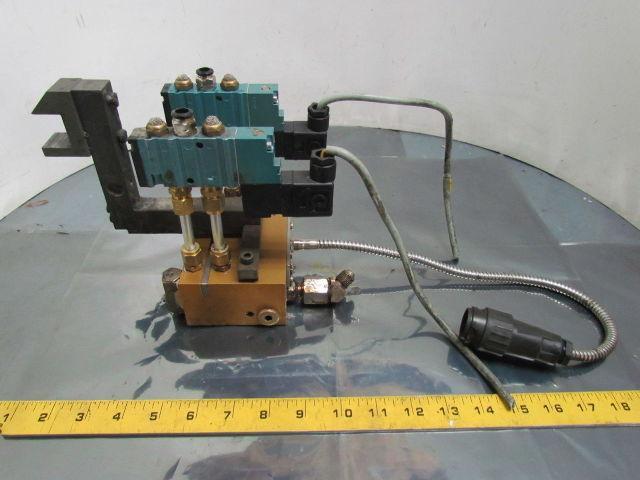 ITW Dynatec 7024 Twin Adhesive Glue Head Assembly 3-1/2" Spacing Heate ...